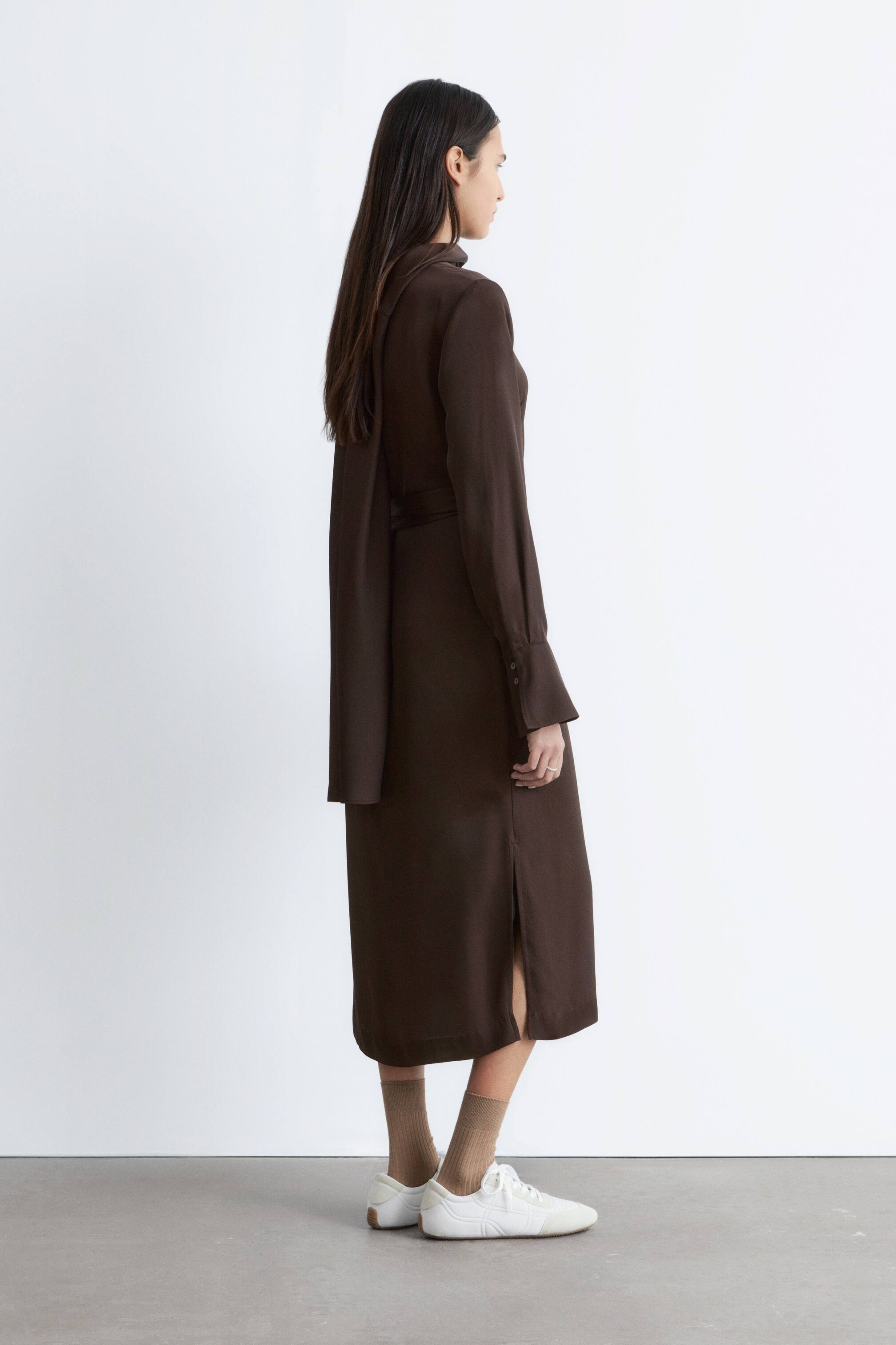 Robe midi à écharpe - Marron foncé - FEMME | H&M BE