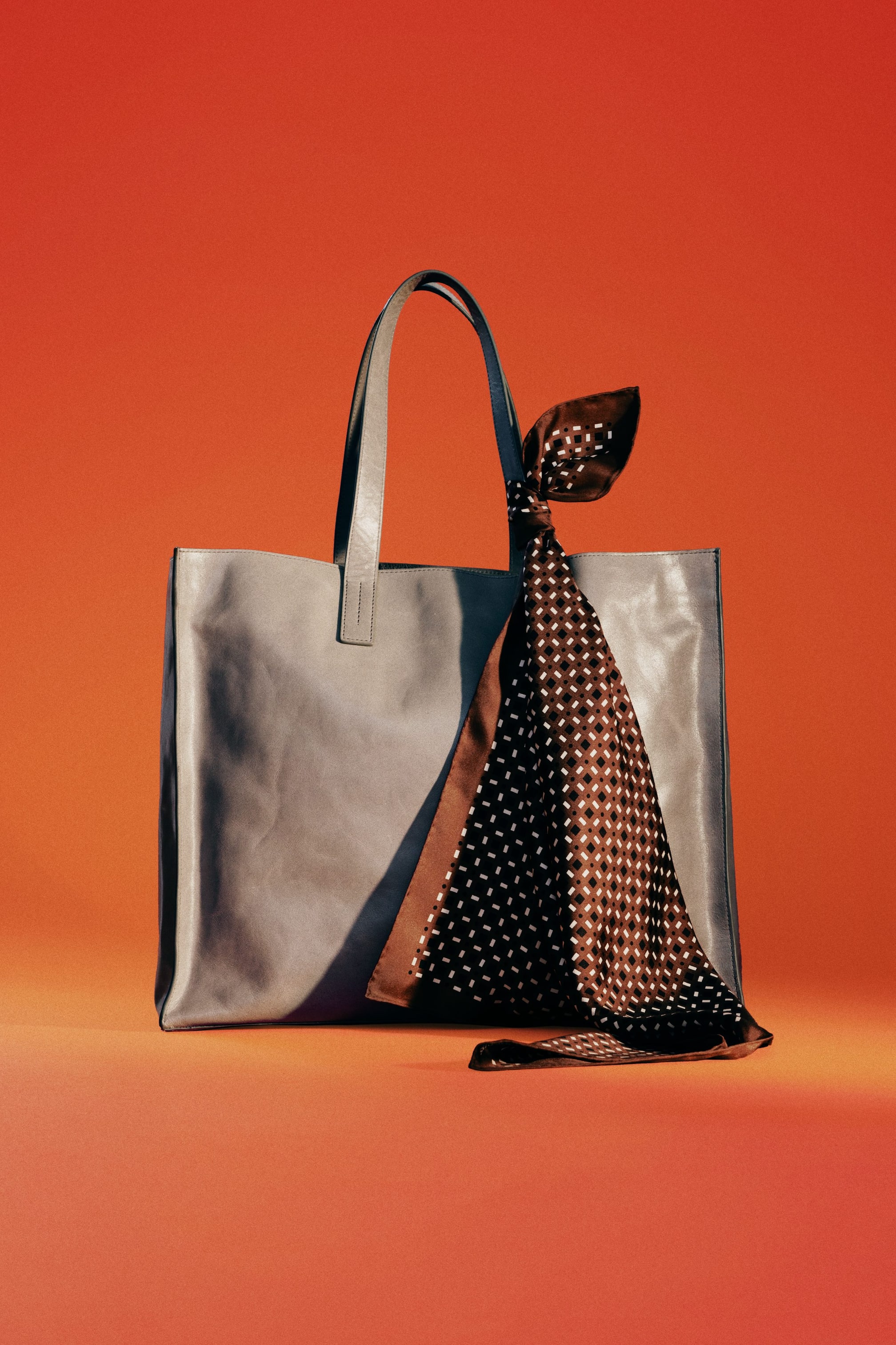 Women's Grey Leather Tote Bag | H&M GB