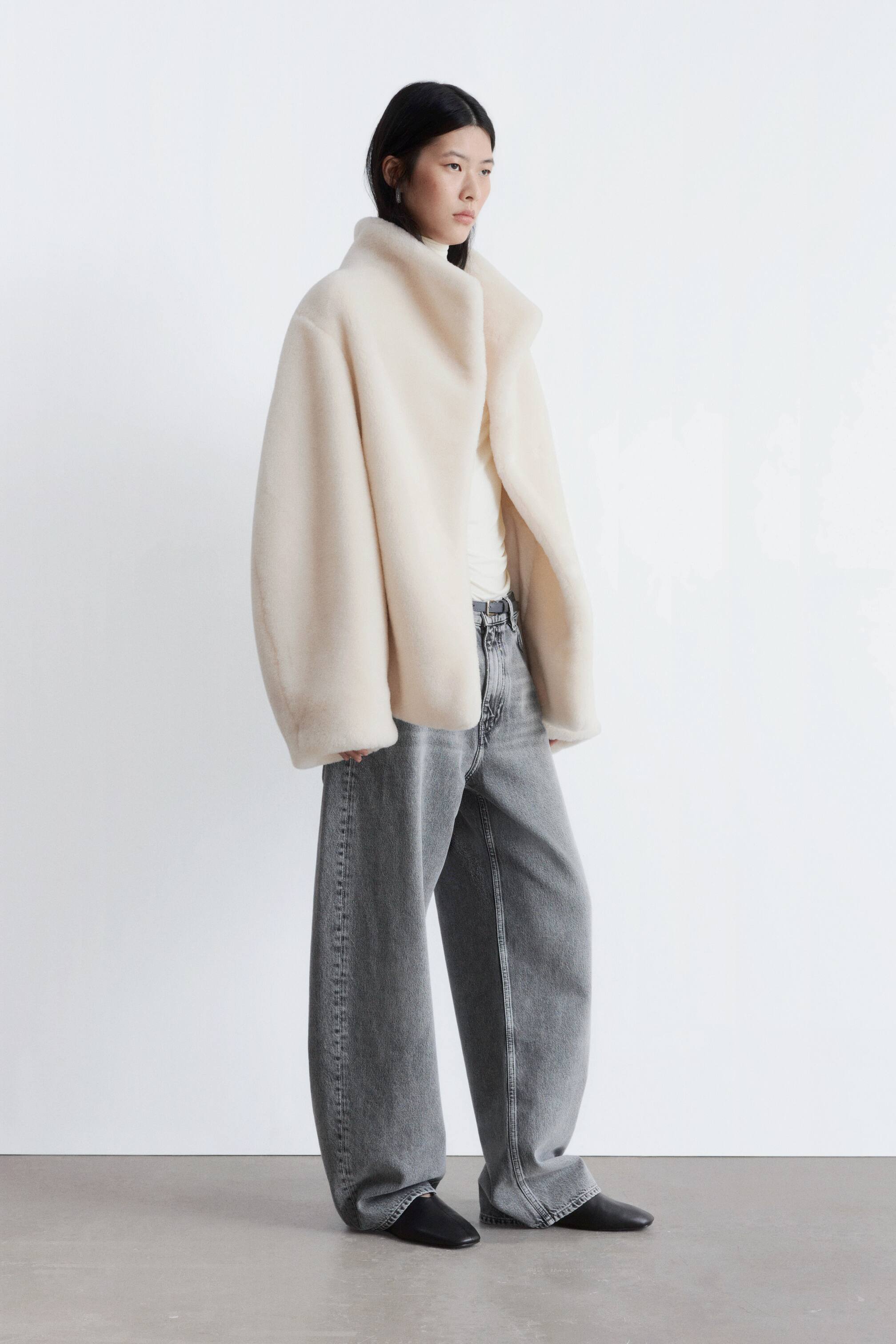 Women's Cream Faux Fur Jacket | H&M GB