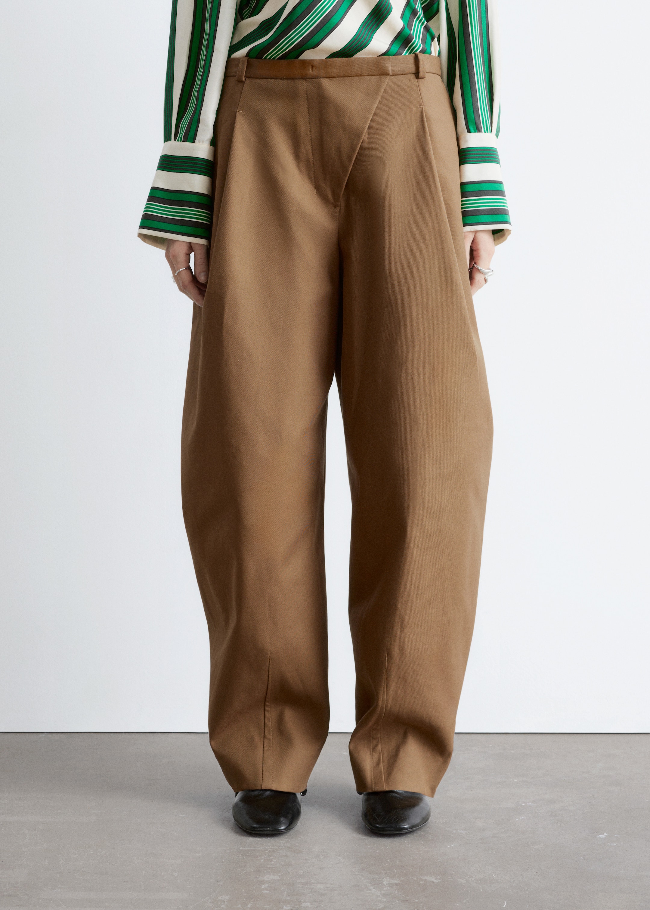 Hose mit Barrel-Bein - Braun - Ladies | H&M DE